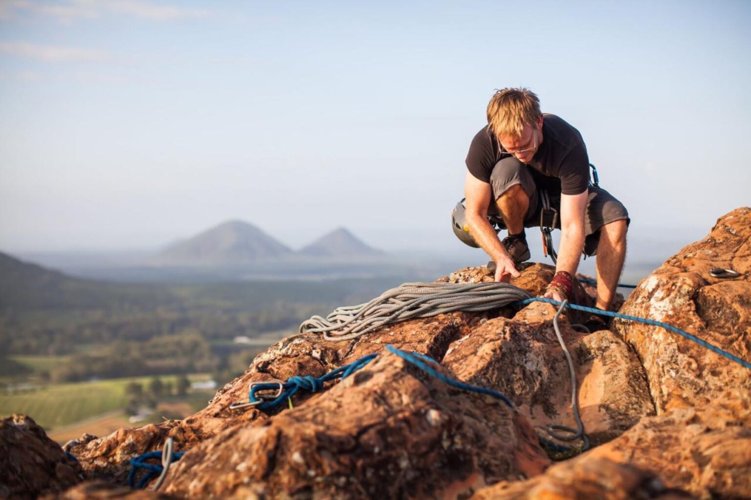 Abseil Anchor Set Up - Pinnacle Sports - Outdoors Queensland